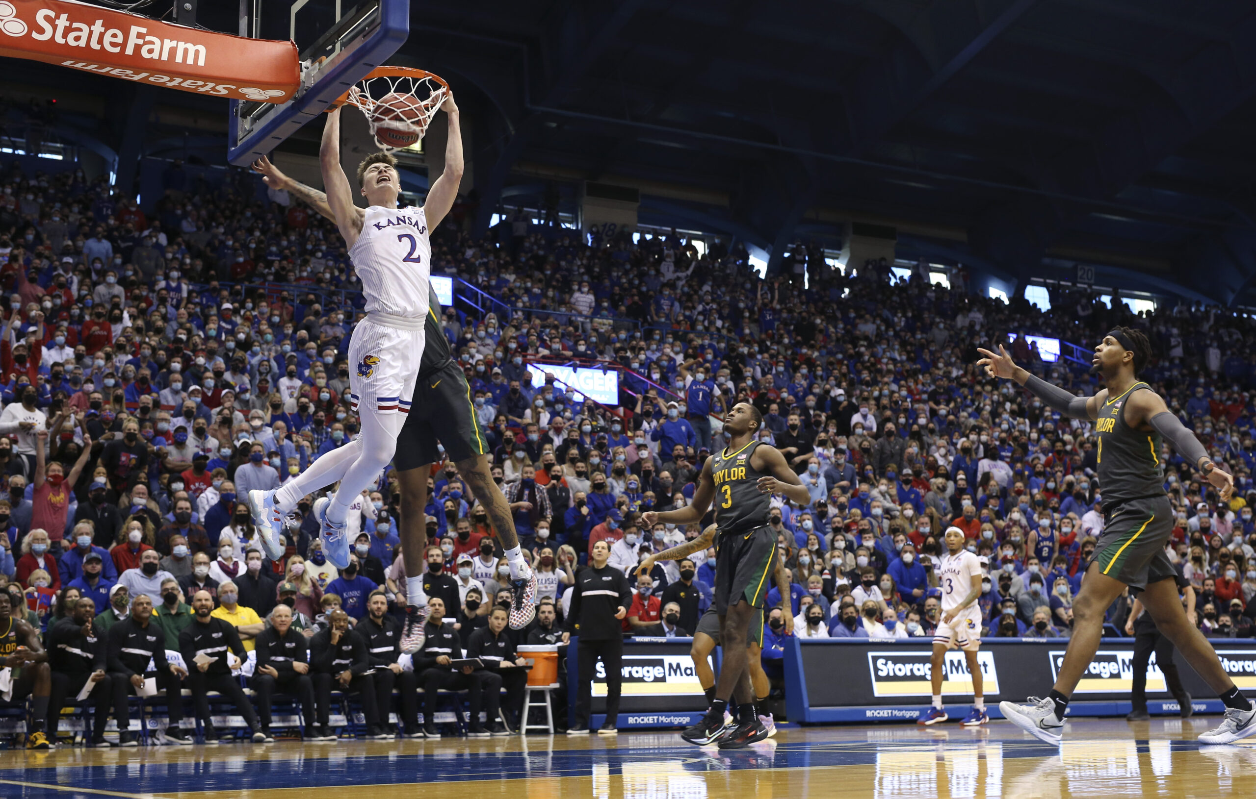 Baylor beatdown: No. 10 Kansas clobbers 8th-ranked Baylor to take a 2 ...